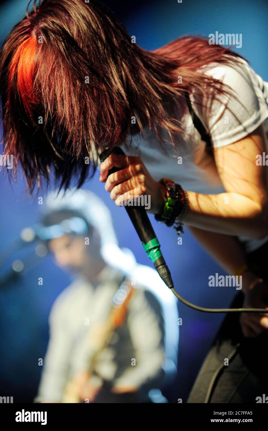 Hayley Williams Headbang