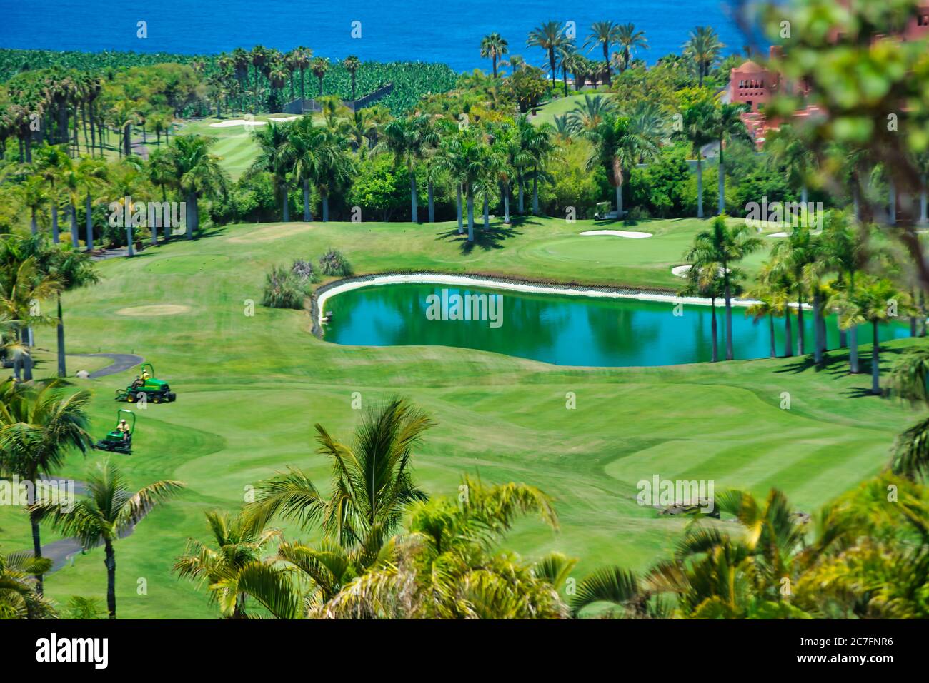 Golf course holidays hi-res stock photography and images - Alamy
