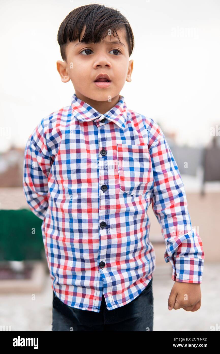 Blank expression hi-res stock photography and images - Alamy Blank expression hi-res stock photography and images - Alamy