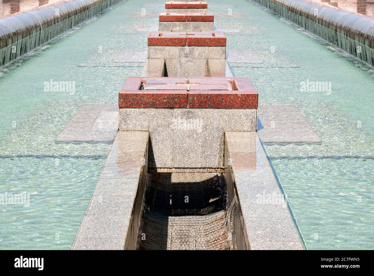 Water flowing down steps hi-res stock photography and images - Alamy