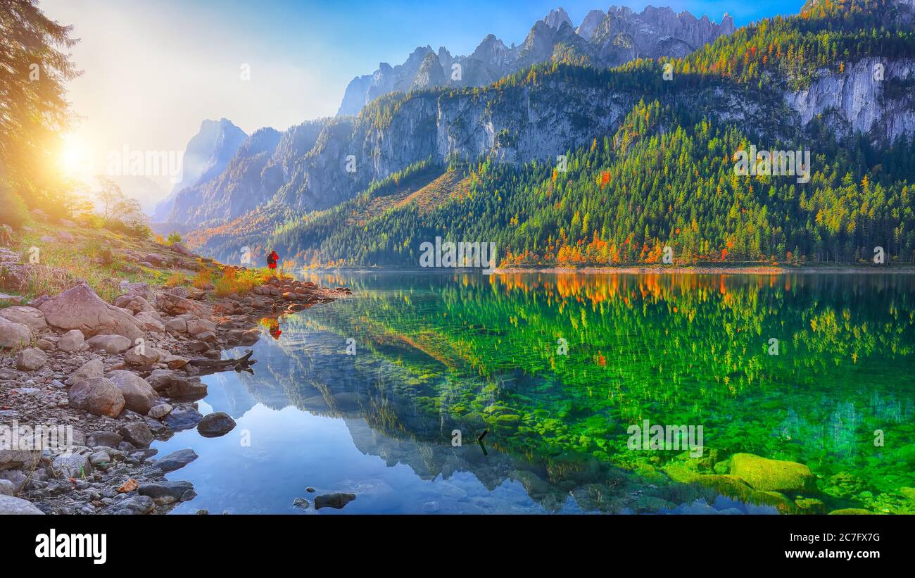 Beautiful view of idyllic colorful autumn scenery with Dachstein ...