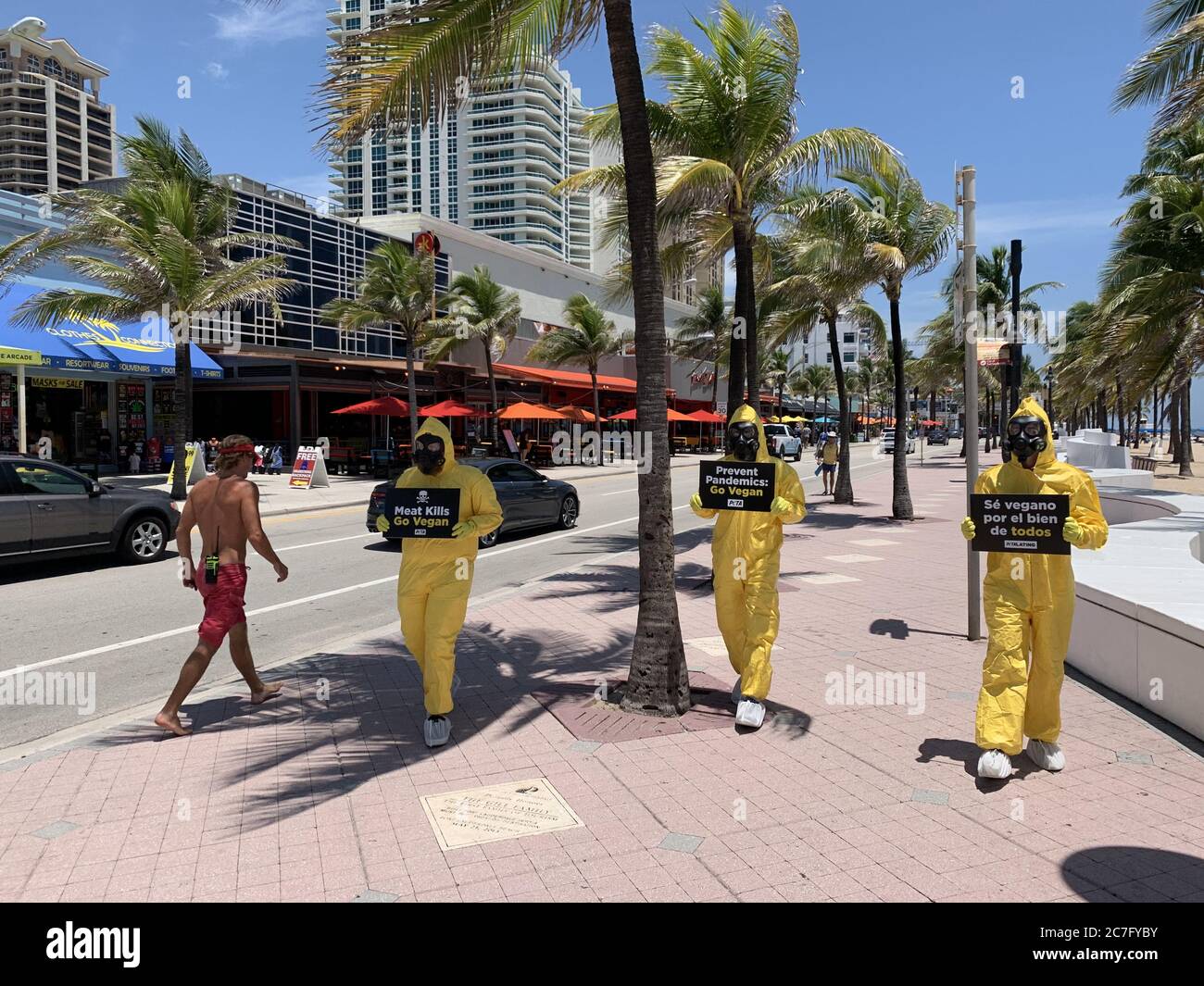 Peta waering hazmat suits hi-res stock photography and images - Alamy