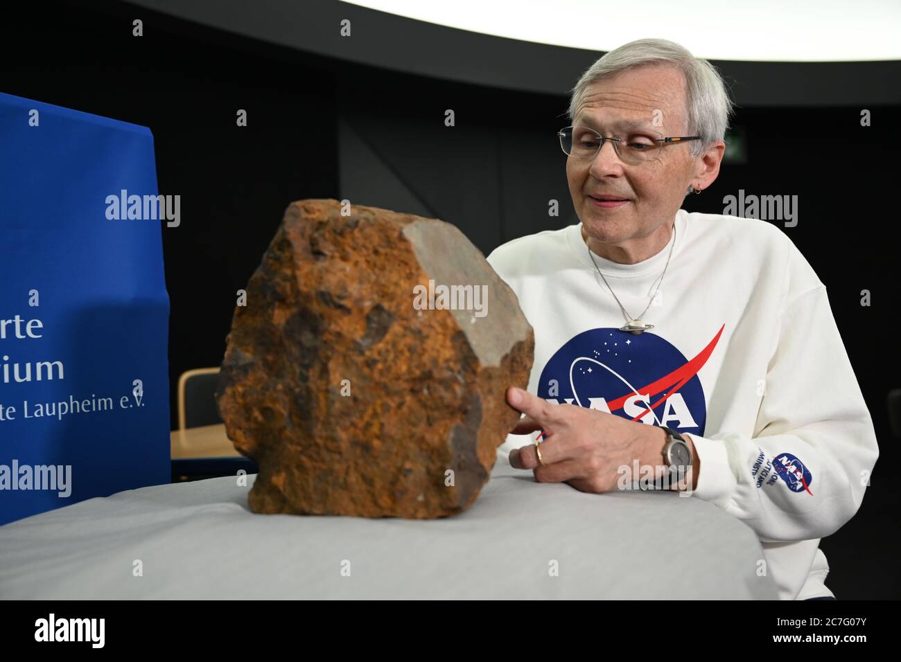 Confirmed meteorite hi-res stock photography and images - Alamy