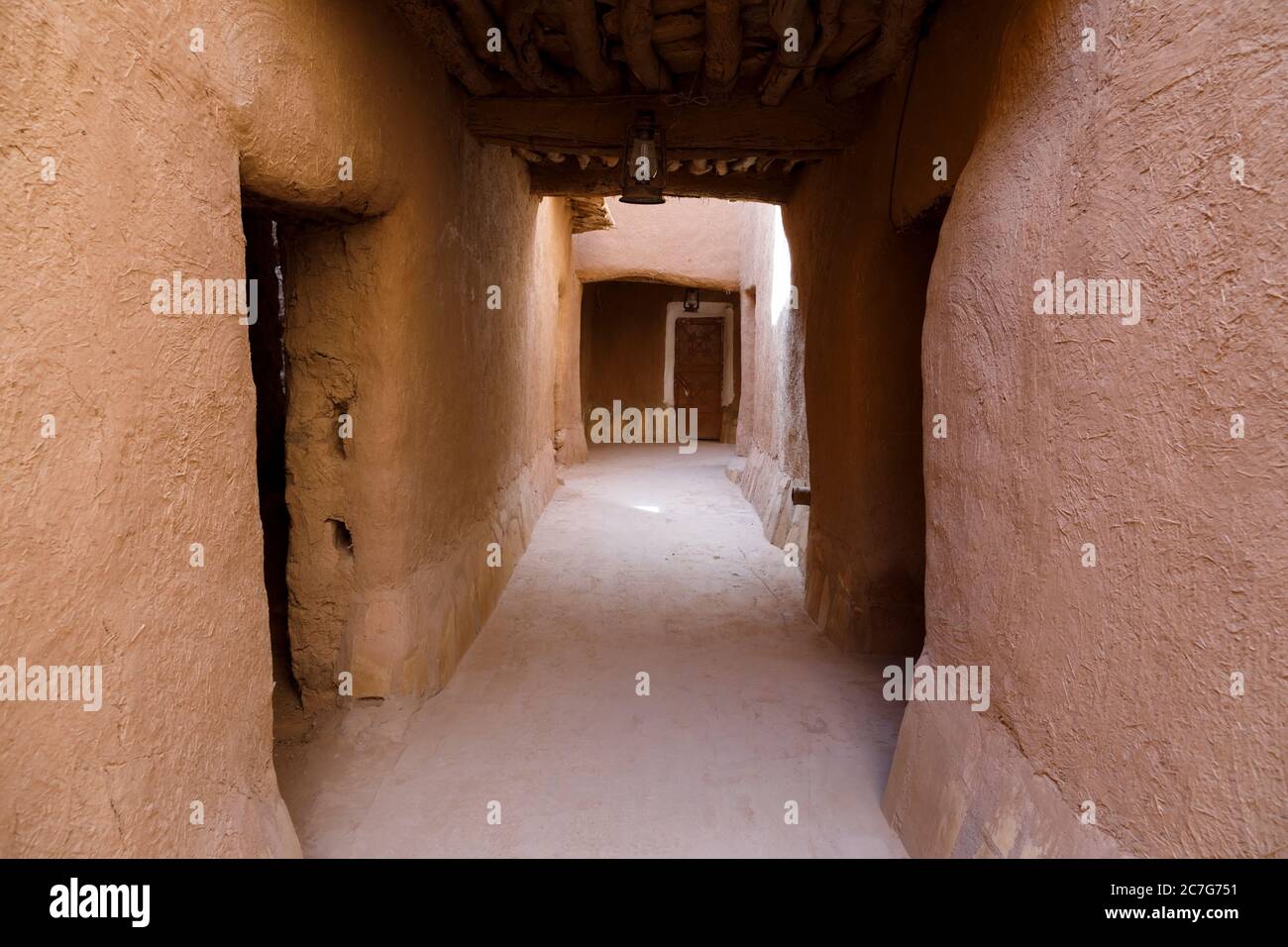 Saudi clay desert house hi-res stock photography and images - Alamy