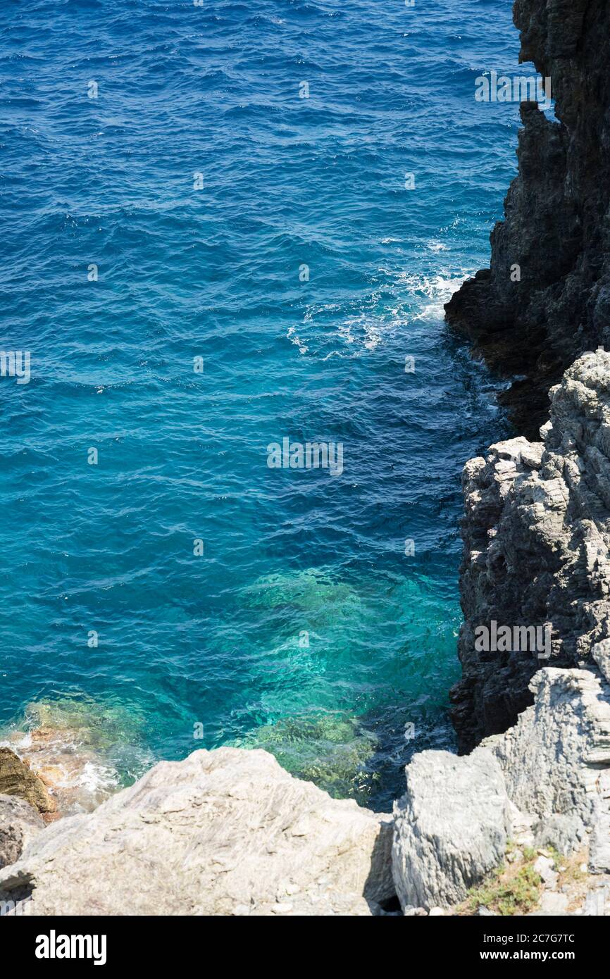 Blue lagoon cliff jump hi-res stock photography and images - Alamy