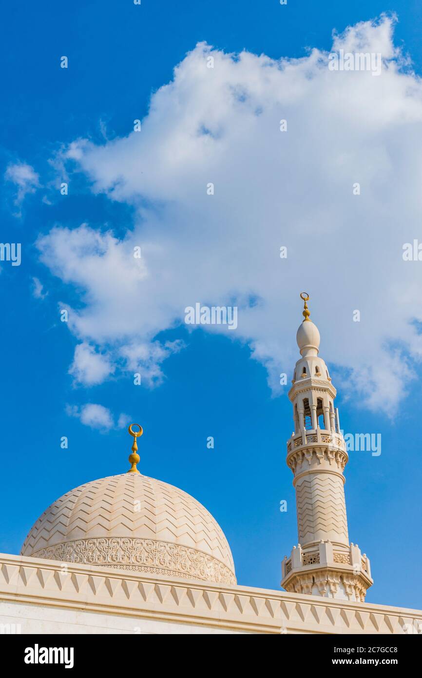 A typical scene in Dubai UAE Stock Photo - Alamy