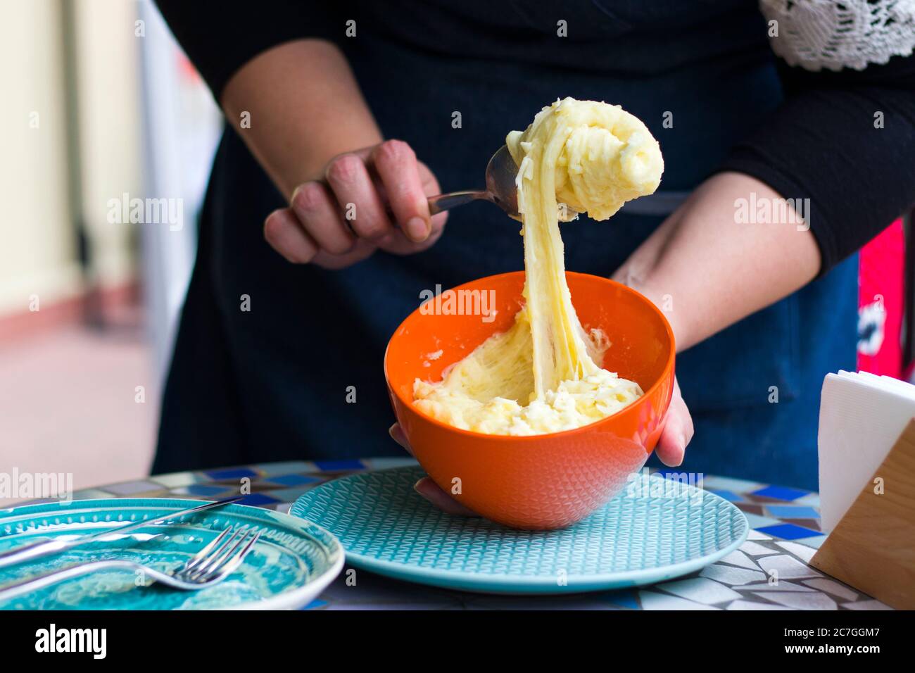 Georgian traditional dish with potatoes and cheese, Tashmijabi Stock ...