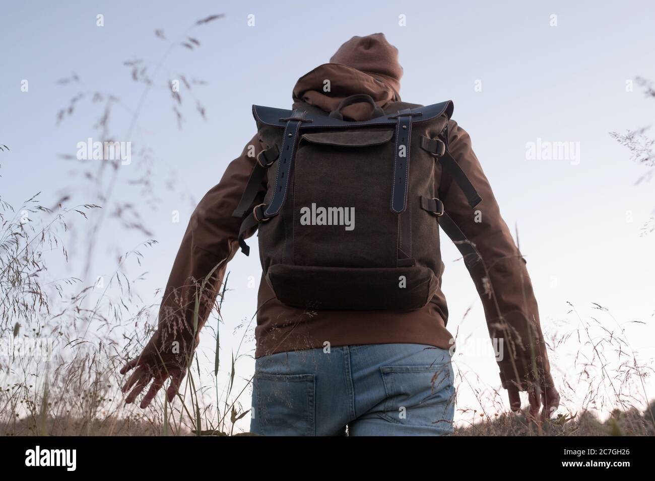 Person looking across landscape hi-res stock photography and images - Alamy