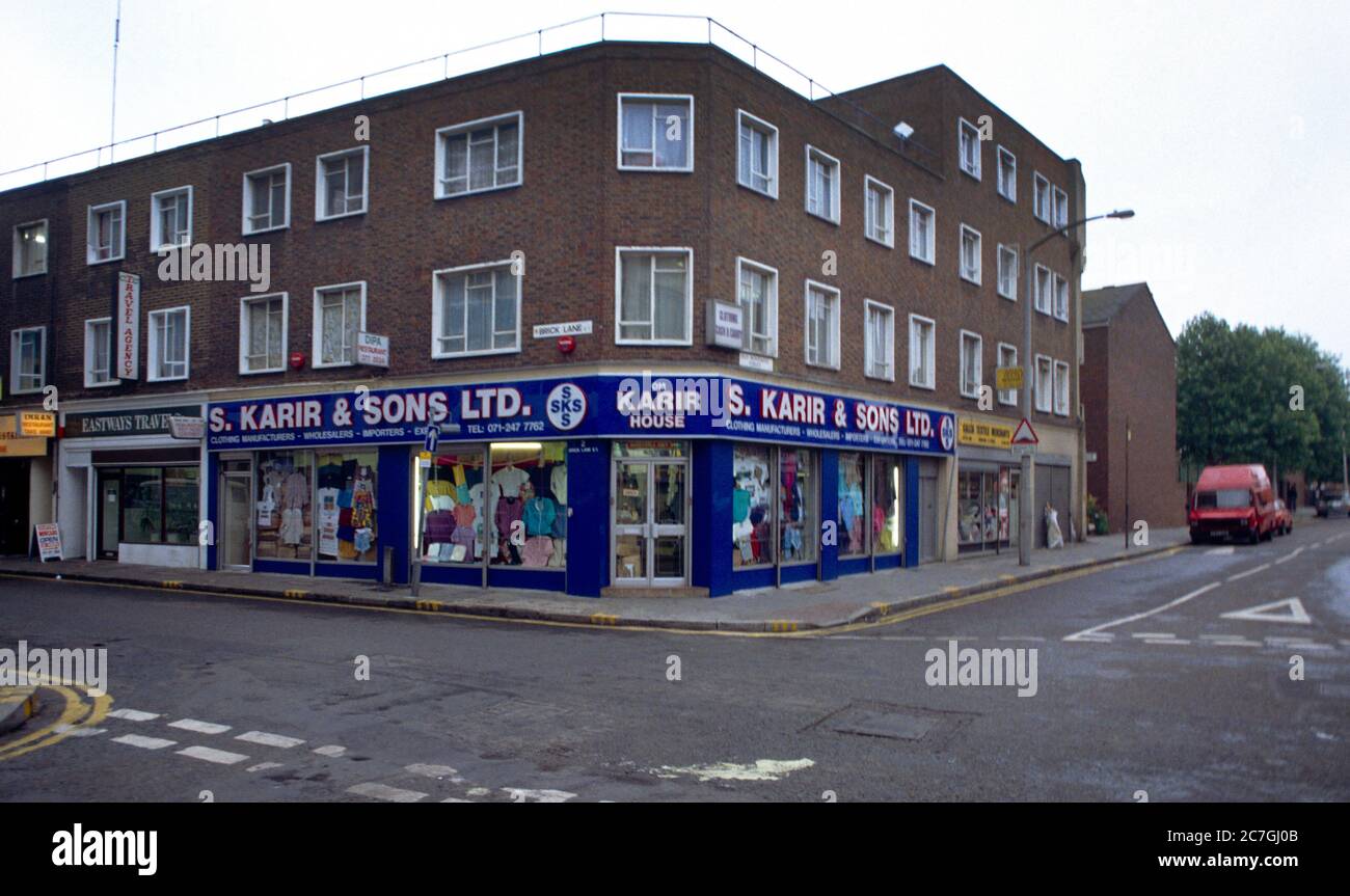 Corner shop london hi-res stock photography and images - Alamy