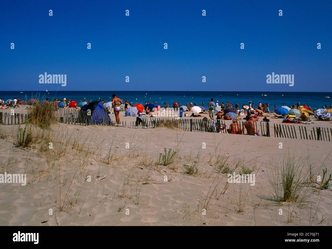 Sunbathers beach hi-res stock photography and images - Alamy