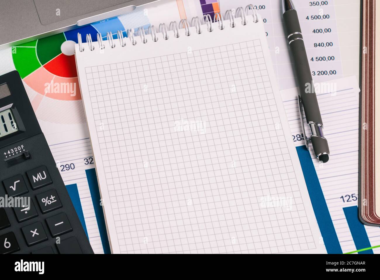 Numbers calculator hi-res stock photography and images - Alamy