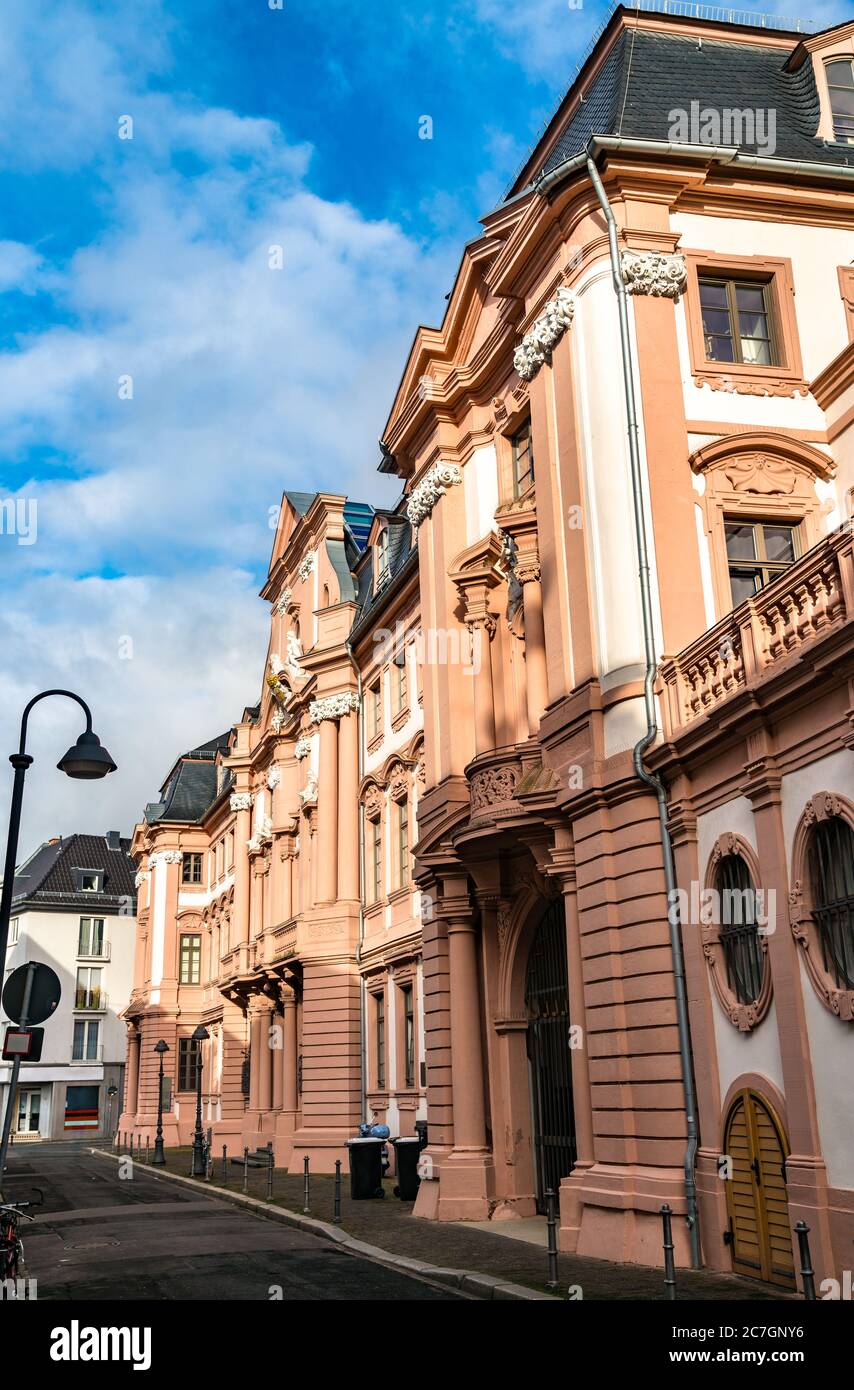 Traditional architecture in the old town of Mainz, Germany Stock Photo ...
