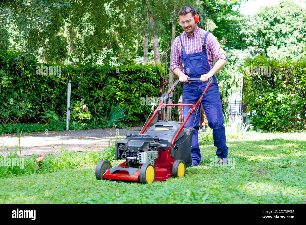 Mower maintenance hi-res stock photography and images - Alamy