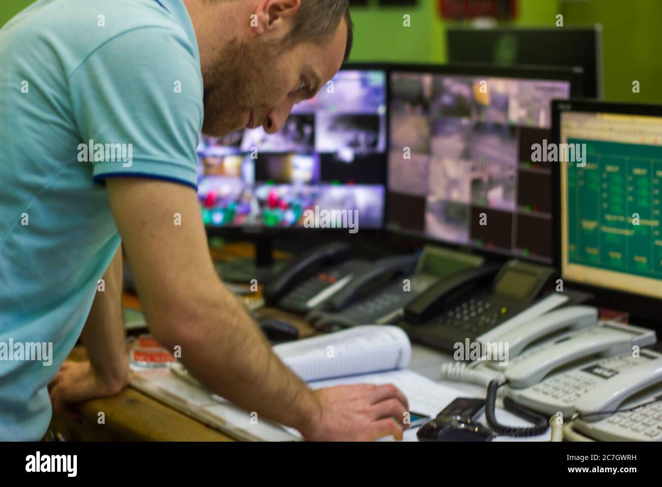 Engineering student factory hi-res stock photography and images - Alamy