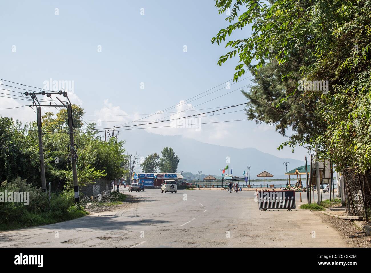 A empty road in Srinagar during Indias lockdown of Kasmir Stock Photo ...
