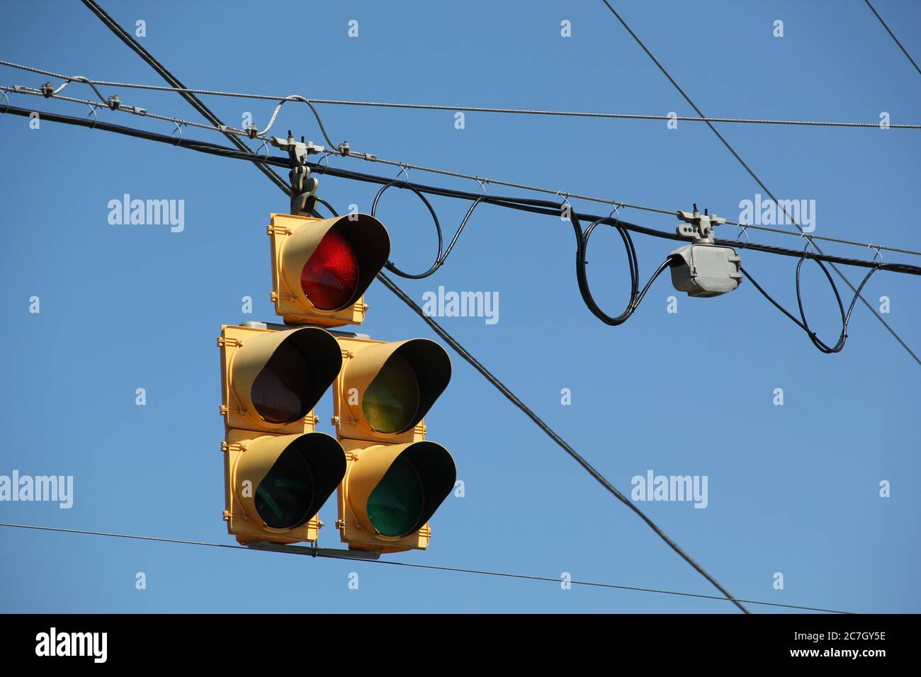 Fire traffic signal hi-res stock photography and images - Alamy