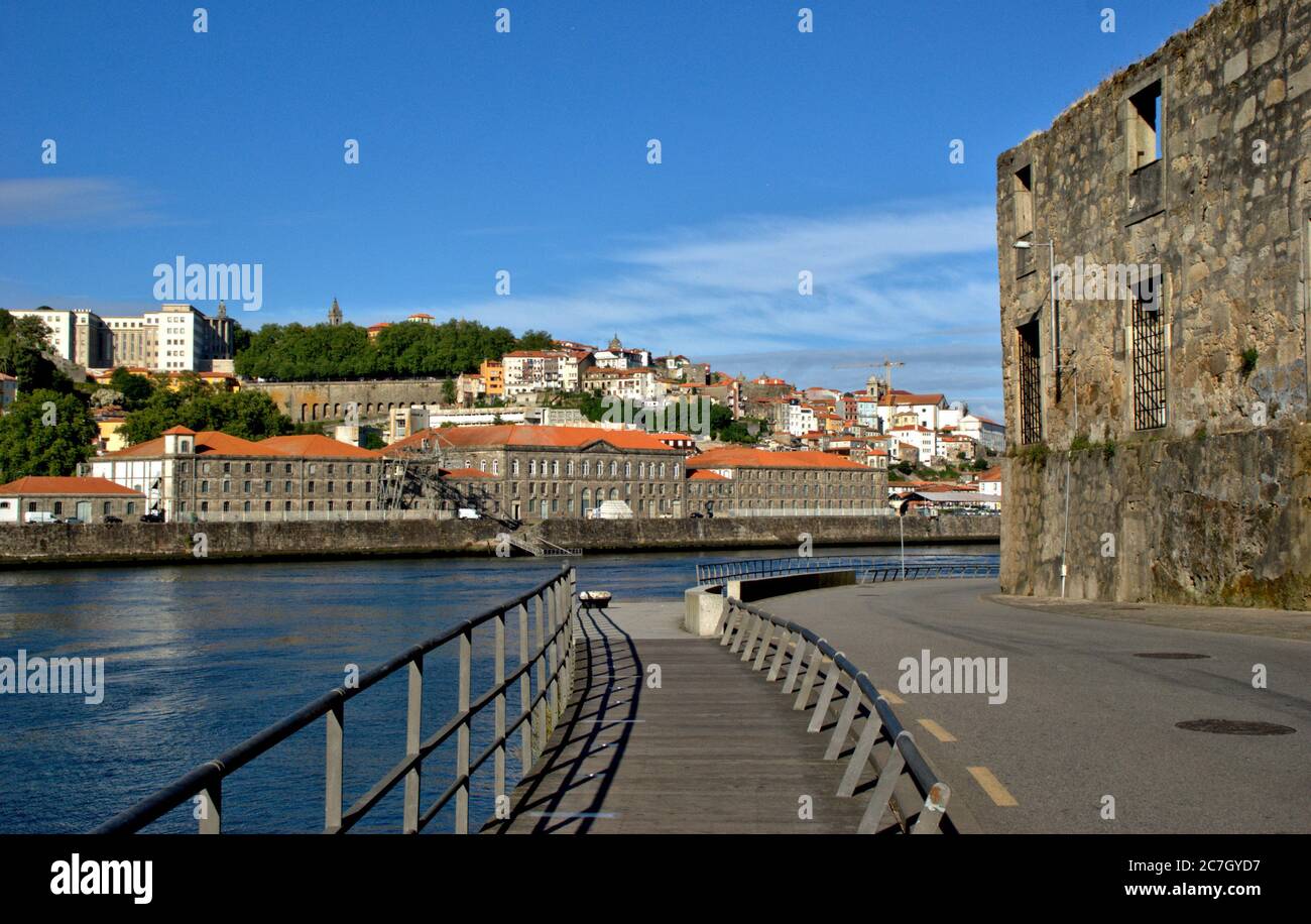 Porto e gaia hi-res stock photography and images - Alamy