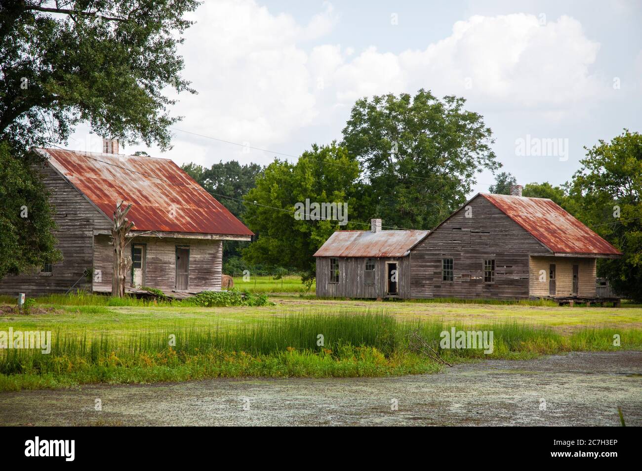 Scattered housing hi-res stock photography and images - Alamy