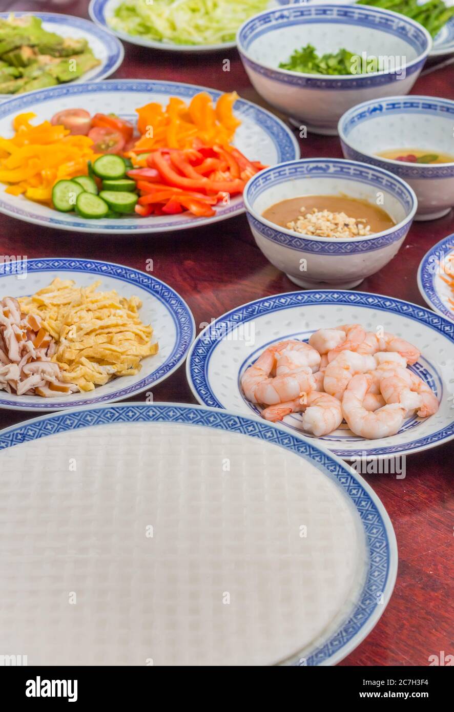 Vietnamese traditional paper hi-res stock photography and images - Alamy