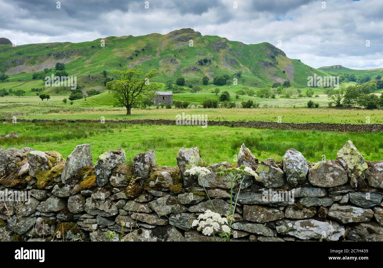 High barn farm hi-res stock photography and images - Alamy