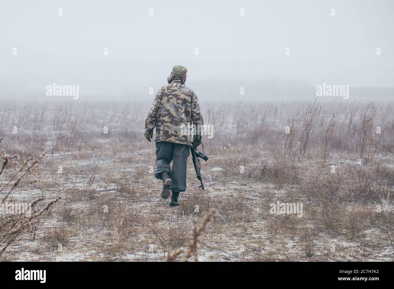 Battle field gas mask hi-res stock photography and images - Alamy