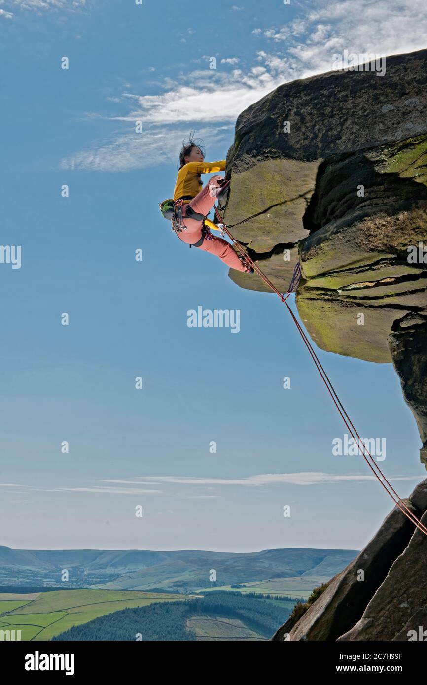 Windgather rocks peak district hi-res stock photography and images - Alamy
