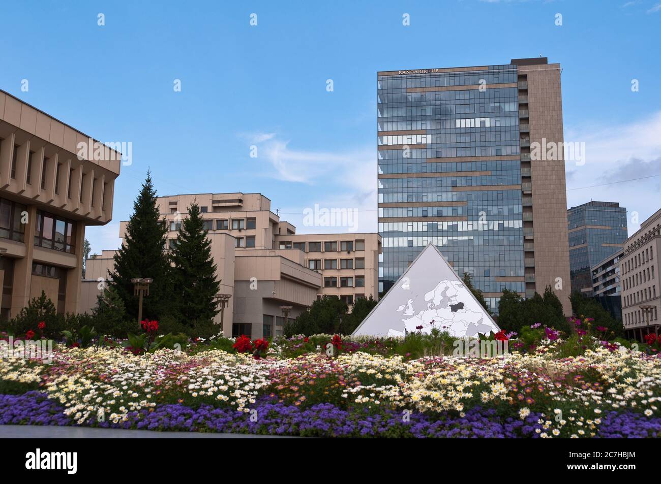 Lithuanian parliament building hi-res stock photography and images - Alamy