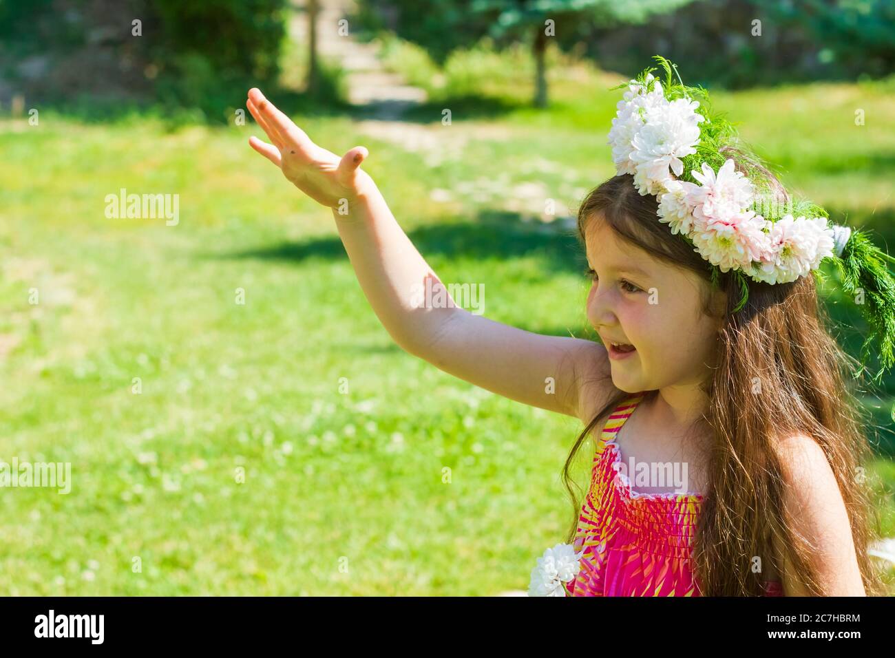 Girl catching butterfly hi-res stock photography and images - Alamy