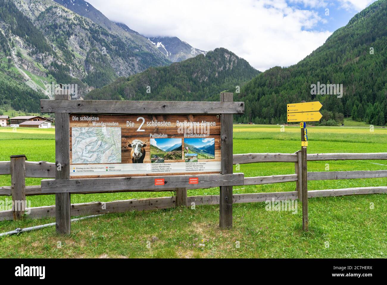 Mountain top information board sign hi-res stock photography and images ...