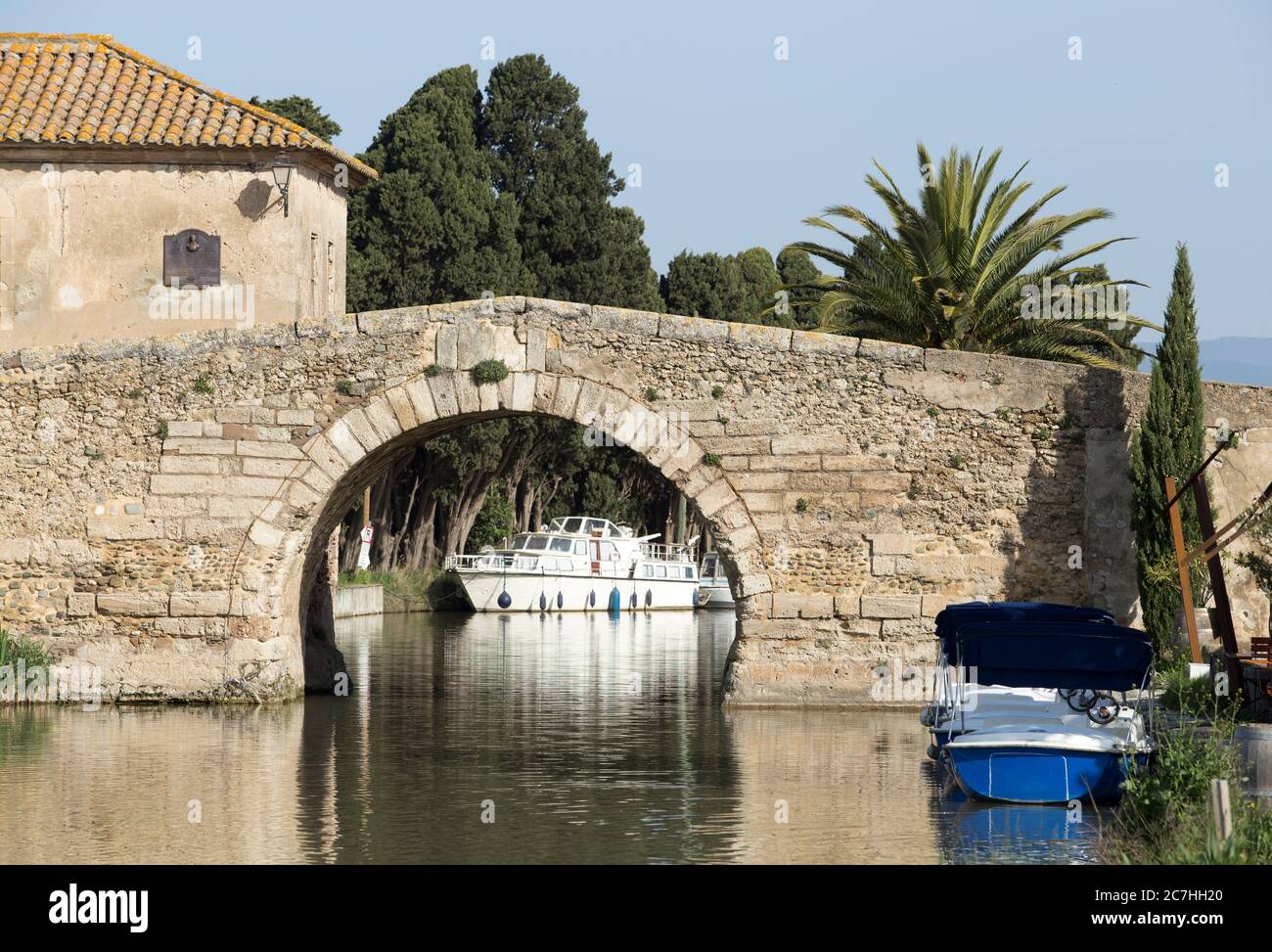 Canal du midi le somail hi-res stock photography and images - Alamy