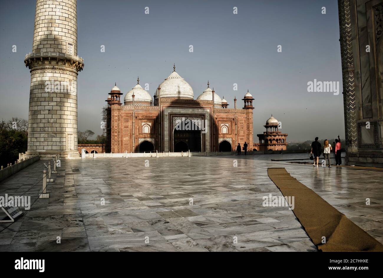 Taj mahal red sandstone mosque hi-res stock photography and images - Alamy