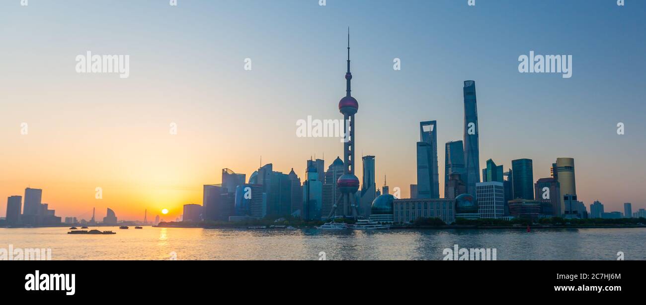 Shanghai sunrise - colorful dusk at the chinese metropolis Stock Photo ...