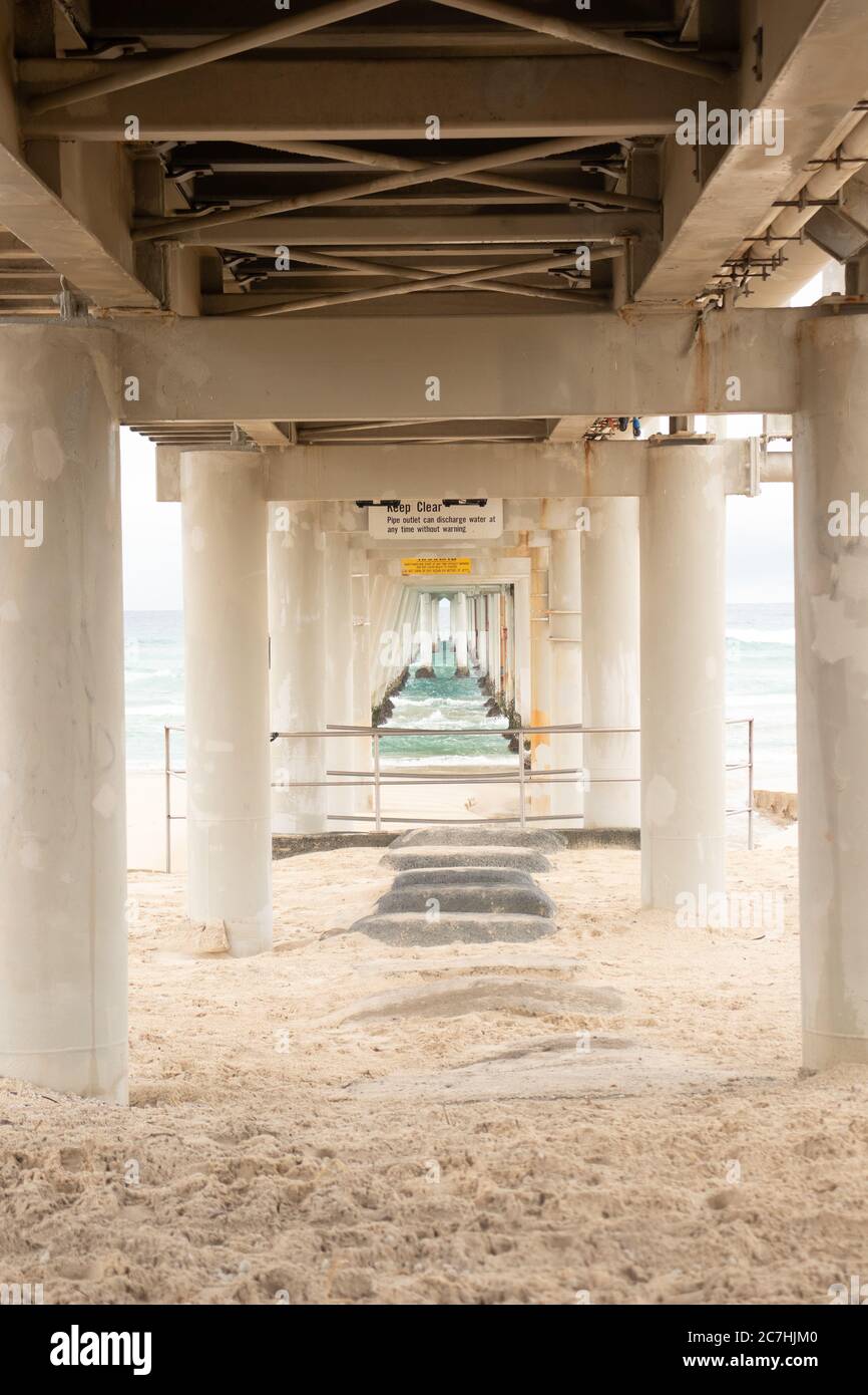 Vertical shot dock near hi-res stock photography and images - Alamy