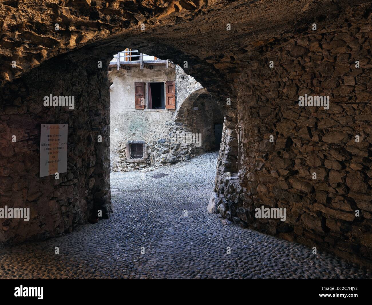 Stone walls, stone houses, Middle Ages, passage, gate, rocks ...