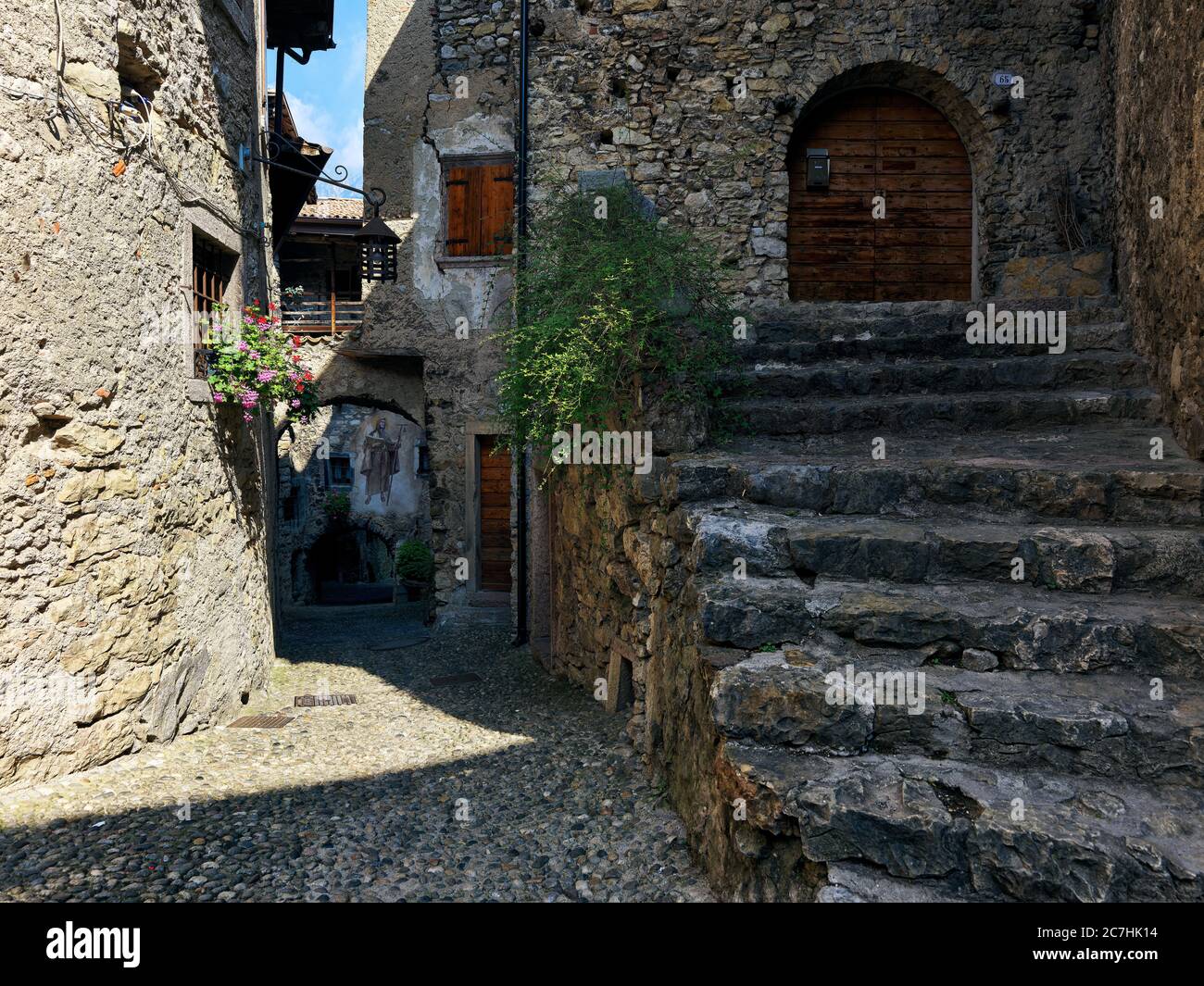 Stone walls, stone houses, Middle Ages, passage, gate, rocks ...