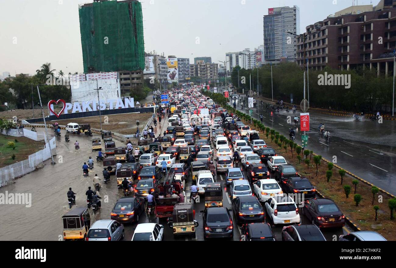 Rawalpindi, Pakistan. 17th July 2020. A large numbers of vehicles stuck ...