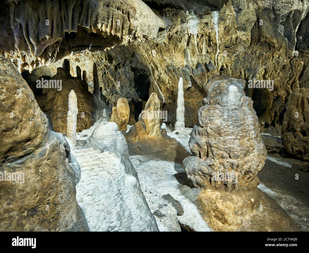 Cave, stalactites, stalactites, stalagmites, limestone, sinter terraces ...