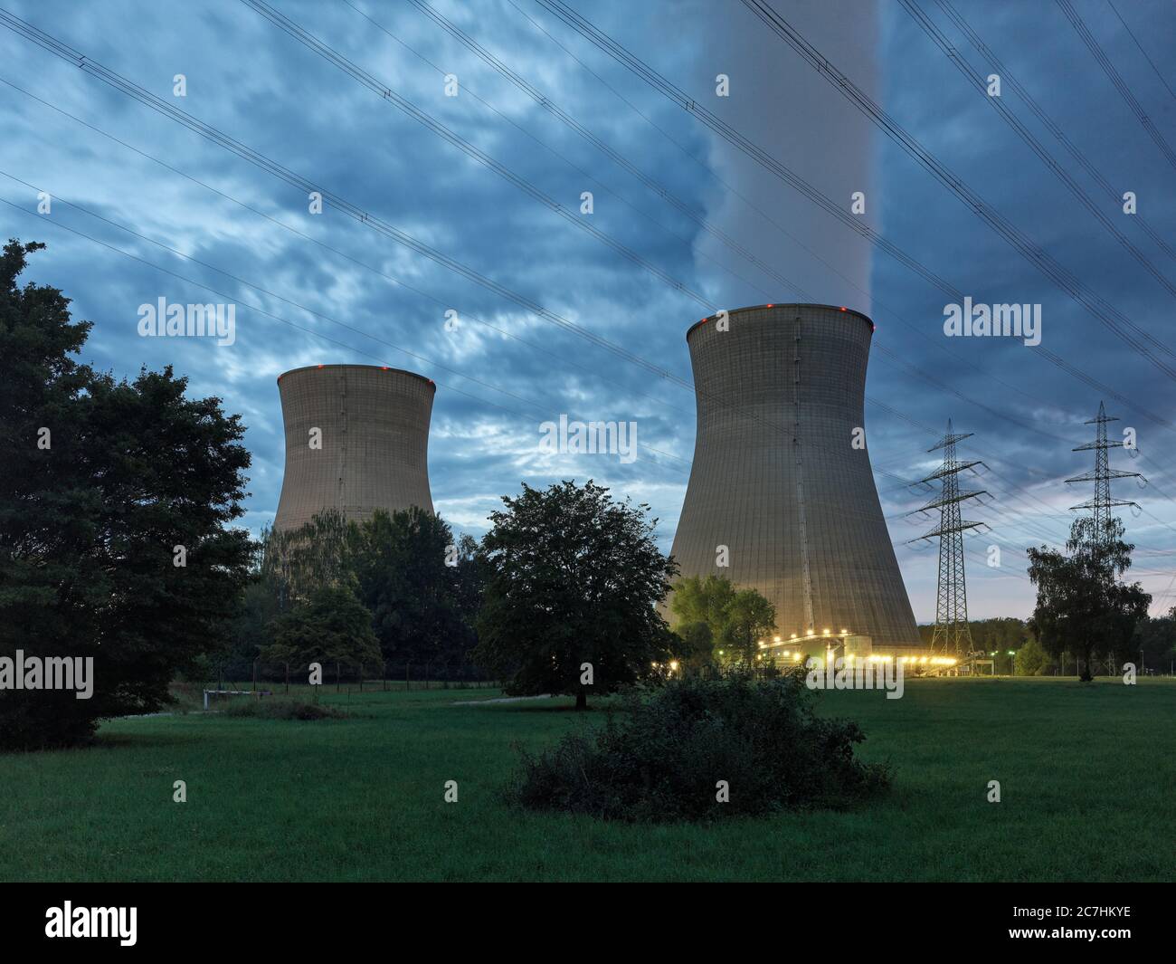 Nuclear fission hi-res stock photography and images - Alamy