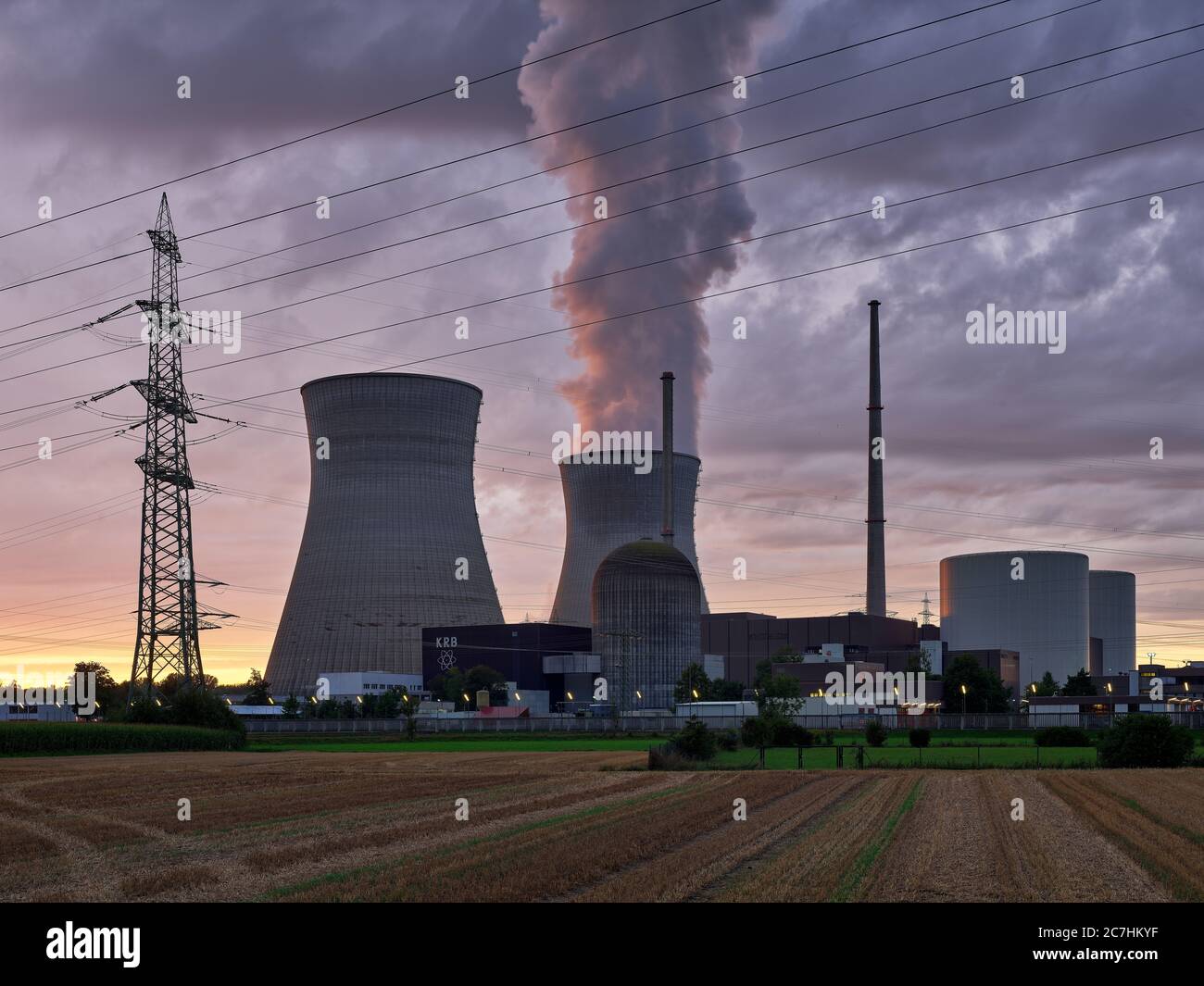 Nuclear power plant, nuclear power plant, nuclear fission, boiling ... Nuclear power plant, nuclear power plant, nuclear fission, boiling ...