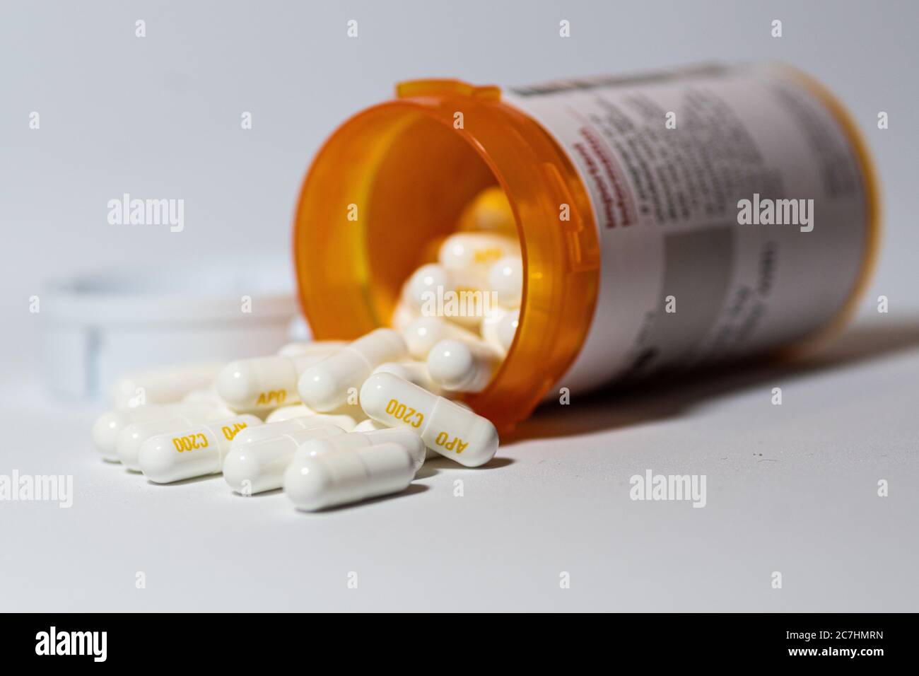 Pouring antibiotic capsule out hi-res stock photography and images - Alamy