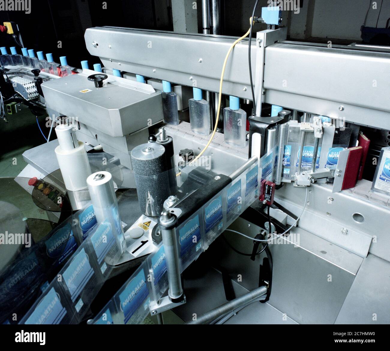 Bottle Labelling Machinery Stock Photo - Alamy