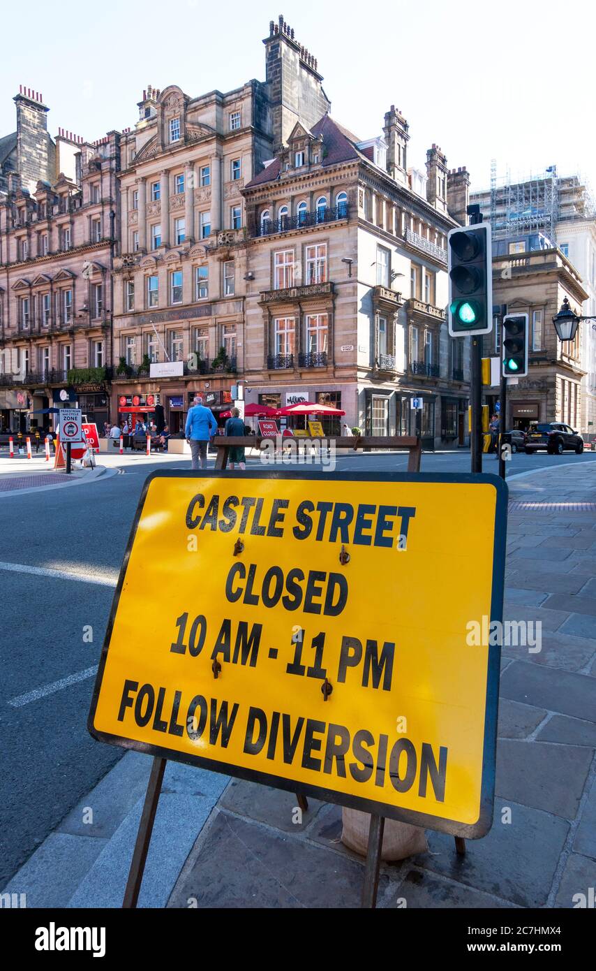 Traffic sign vertical hi-res stock photography and images - Alamy