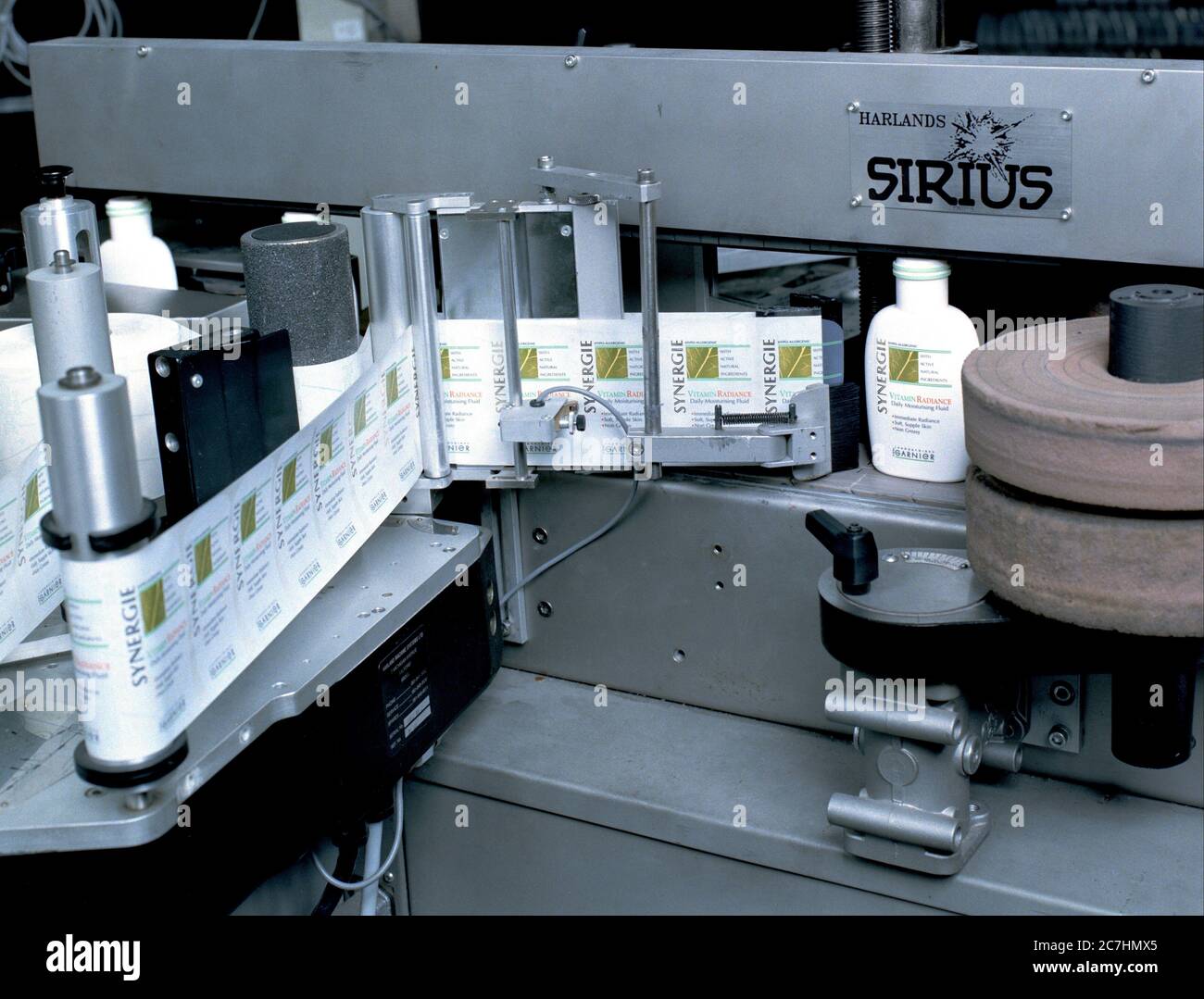 Bottle Labelling Machinery Stock Photo - Alamy