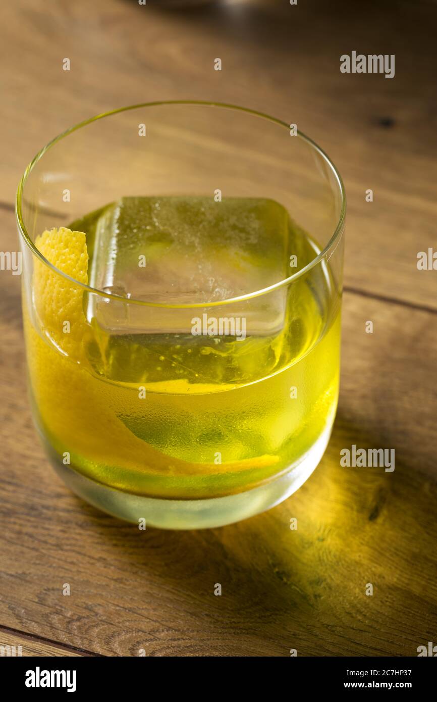 Vintage alcohol gin hi-res stock photography and images - Alamy