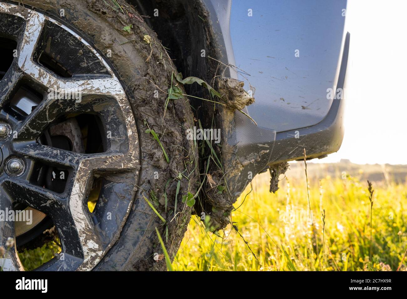 Mud covered wheels hi-res stock photography and images - Alamy