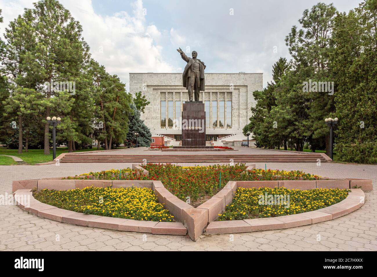 Statue Vladimir Lenin High Resolution Stock Photography and Images - Alamy