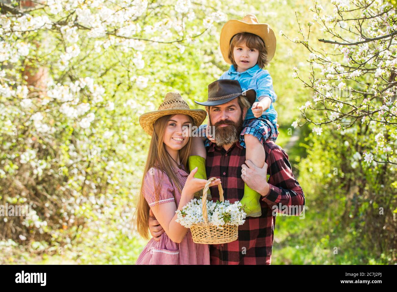 Outdoor activities to make the most of spring. Happy family on fresh ...