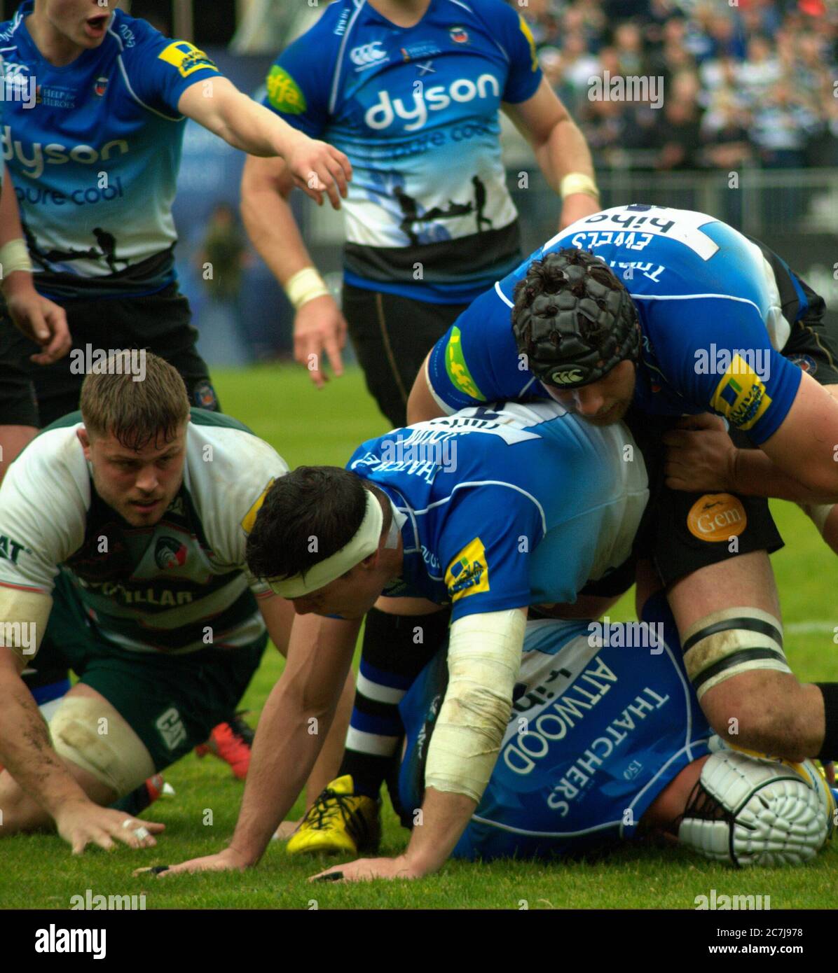 Rugby score offside hi-res stock photography and images - Alamy