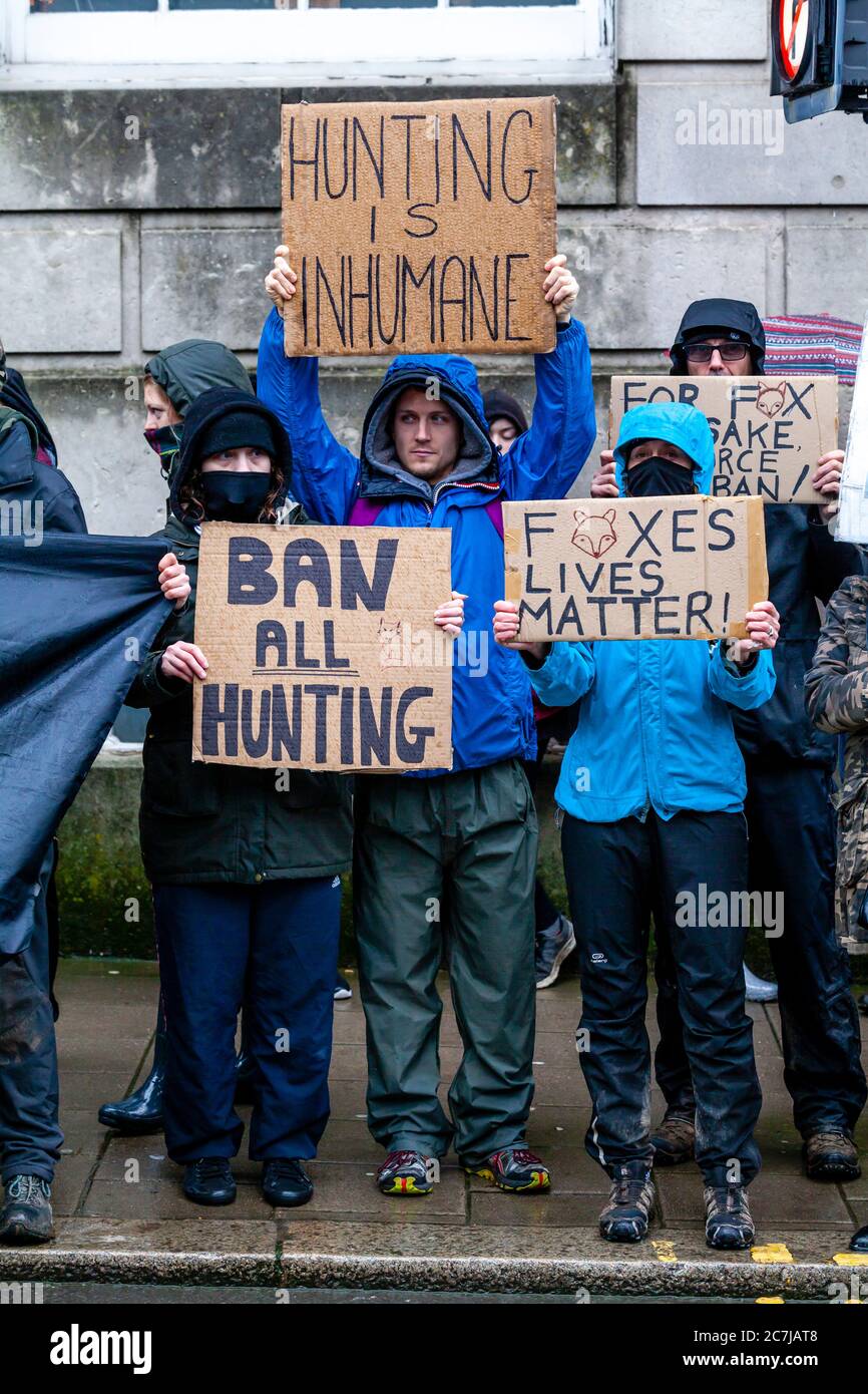 Anti Fox Hunting Protesters At The Annual Southdown and Eridge Boxing ...
