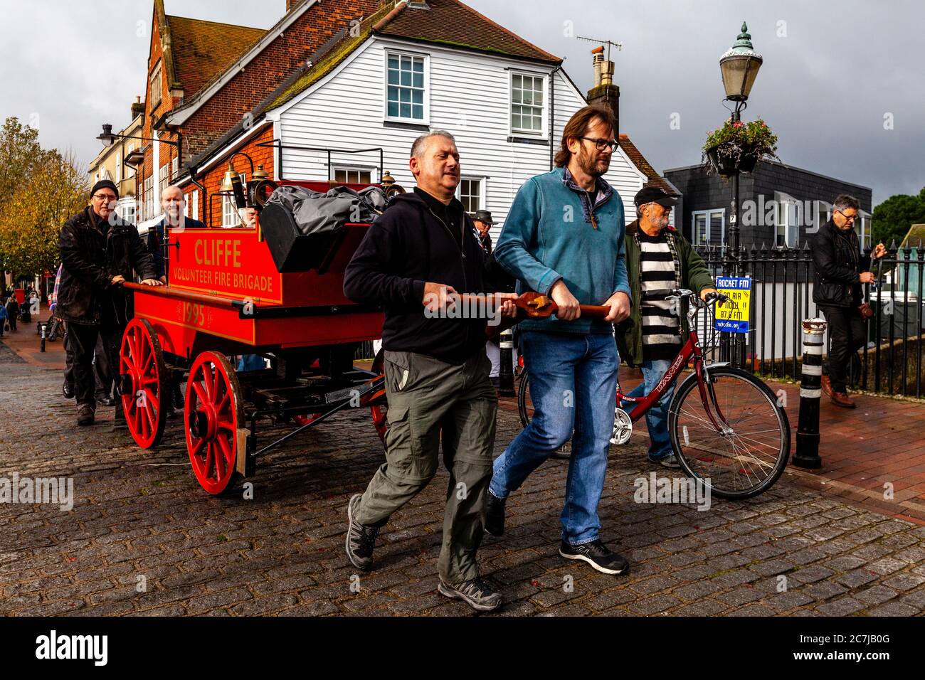 Old fashioned fire truck hi-res stock photography and images - Alamy